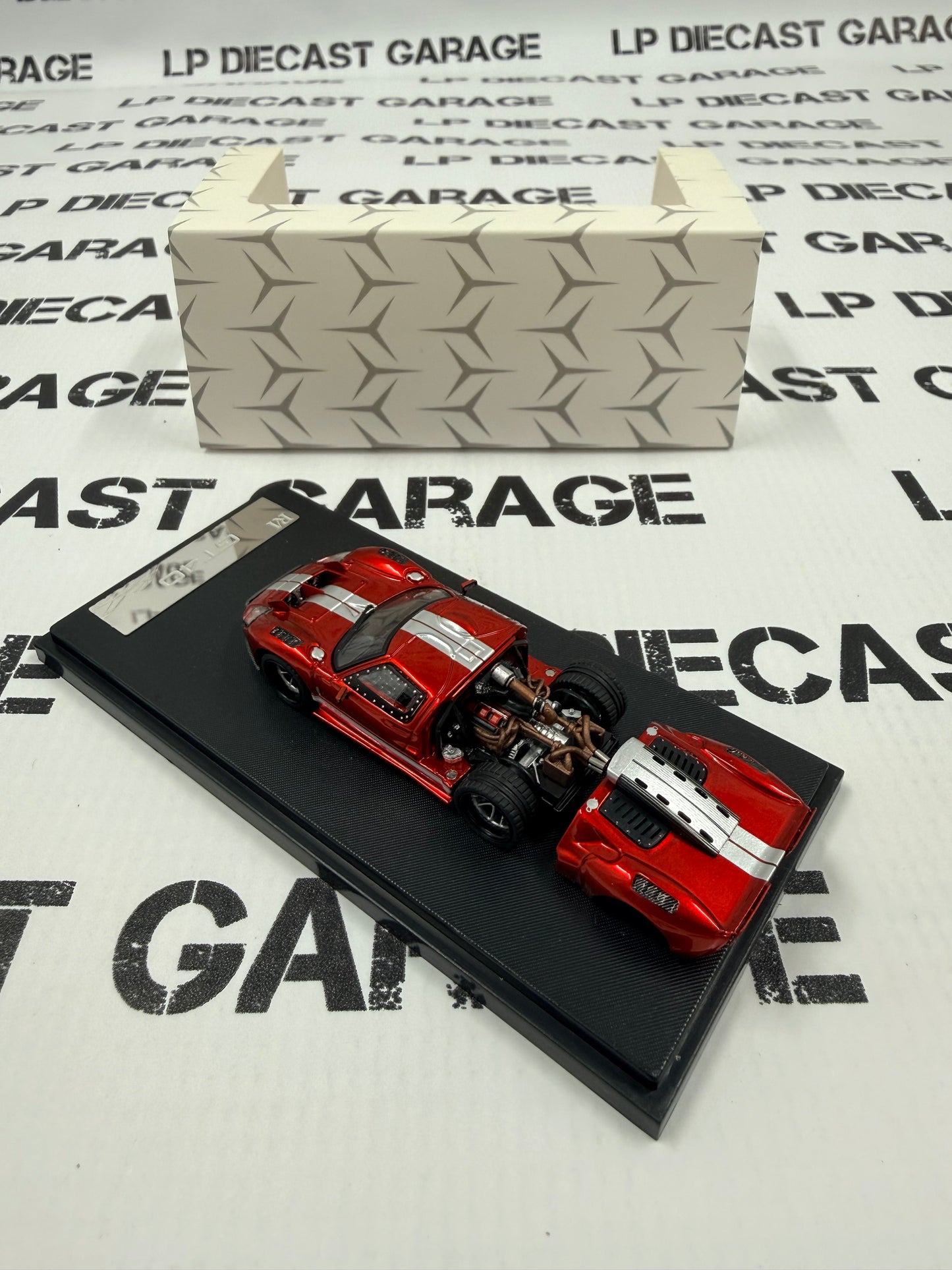 RHINO MODELS Ford GT40 Red w/ Removable Hood 1:64 Diecast Ghost Player ...